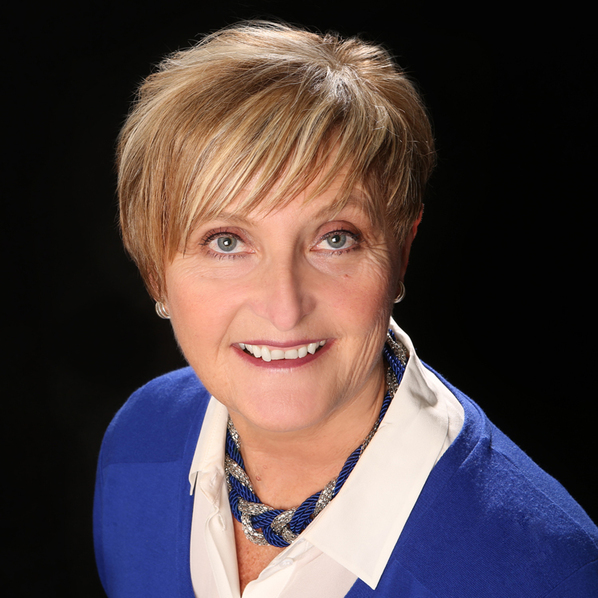 Realintro - Lynn Adams